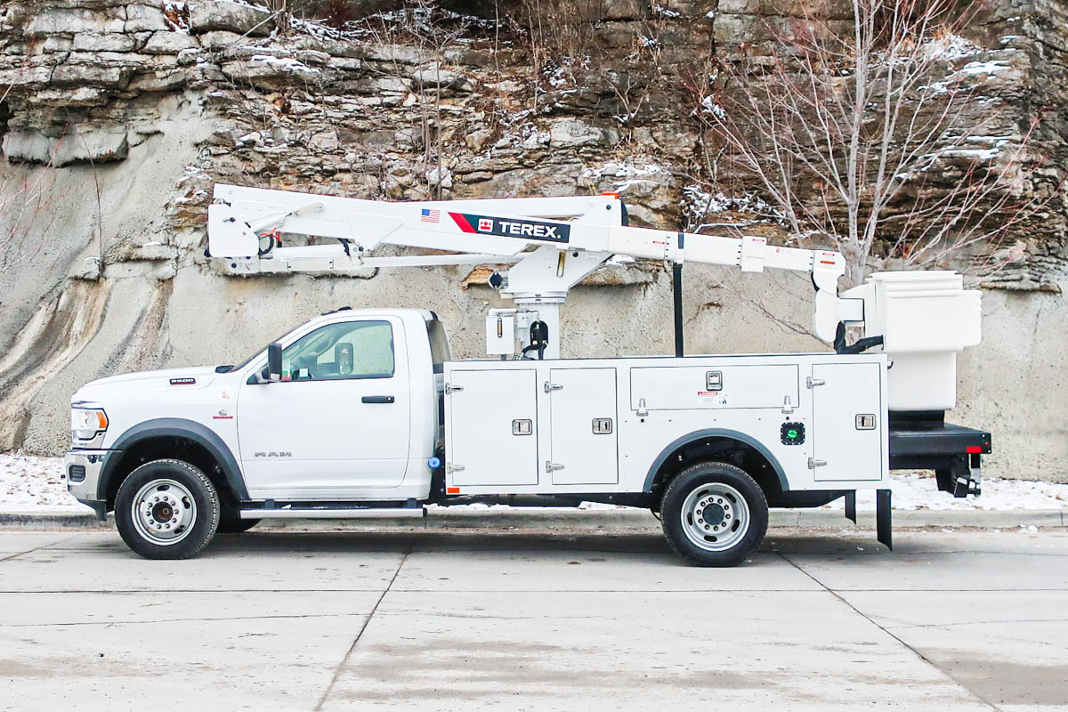 40 ft Distribution Bucket Truck Rental - Custom Truck One Source