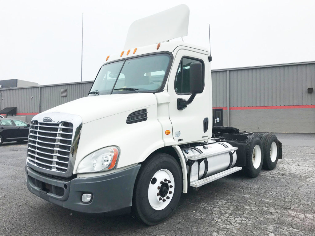 Tandem Axle Highway Tractor Rental - Custom Truck One Source