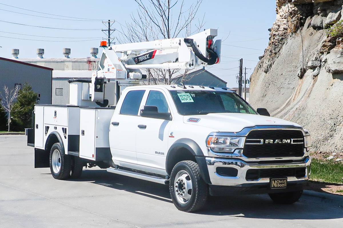 40 ft Telecom Bucket Truck Rental - Custom Truck One Source