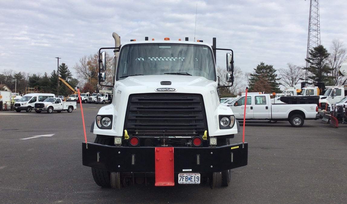 Heavy-Duty Hi-Rail Flatbed Truck Rental - Custom Truck One Source