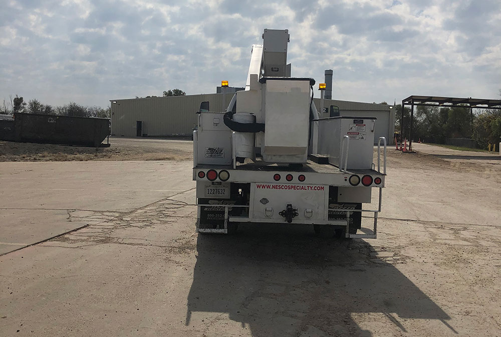 40 ft Distribution Bucket Truck Rental - Custom Truck One Source