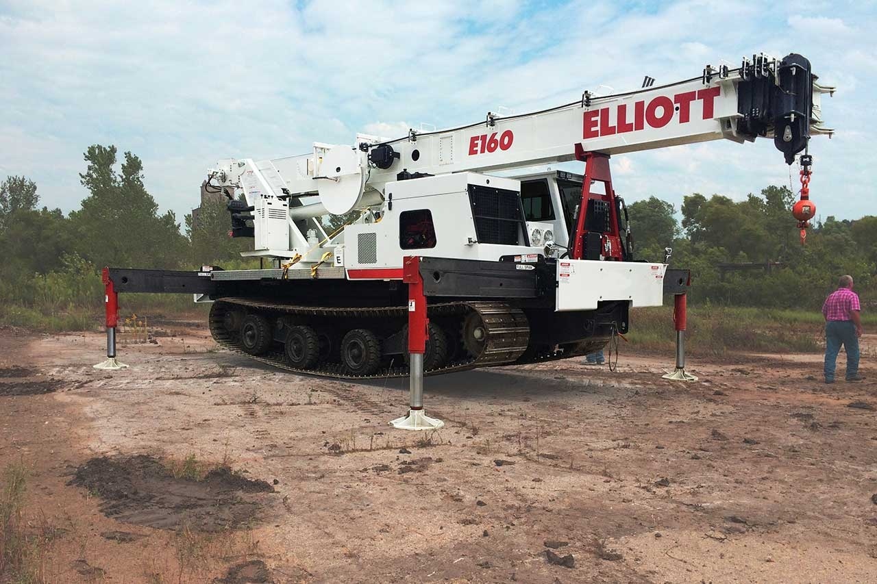 215 ft Track Aerial Rental - Custom Truck One Source