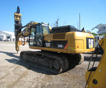 90 ft Track Pressure Digger Rental - Custom Truck One Source