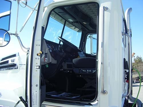 Hi-Rail Tractor Rental - Custom Truck One Source