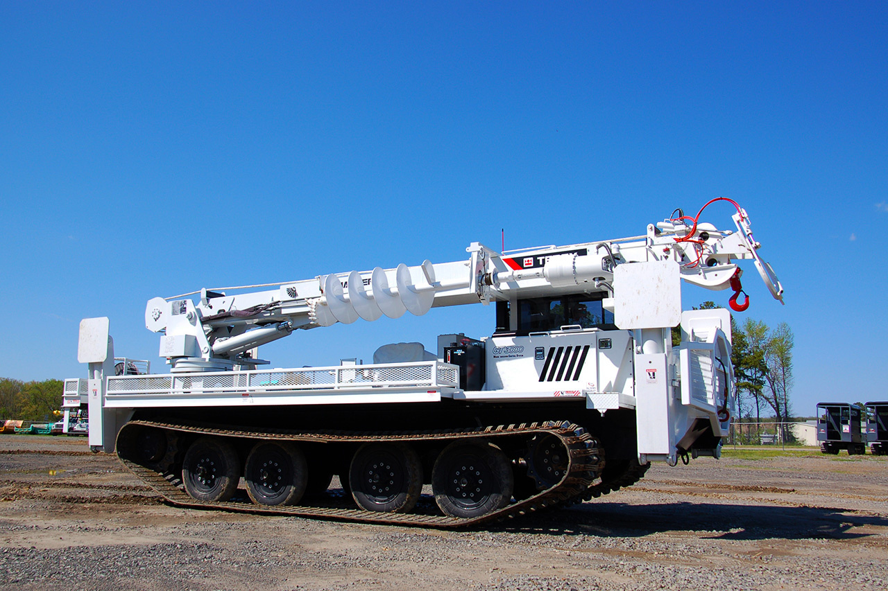 60 ft Track Digger Derrick Rental - Custom Truck One Source