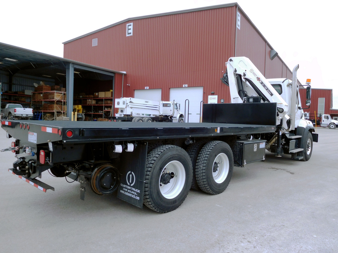 Hi-Rail Knuckle Booms