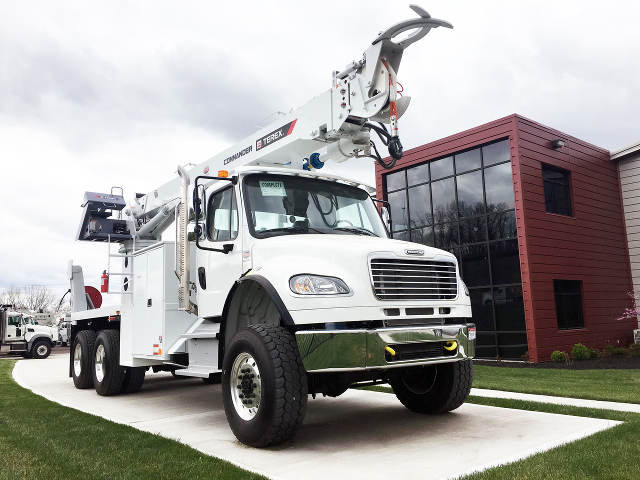 60 ft Digger Derrick Rental - Custom Truck One Source