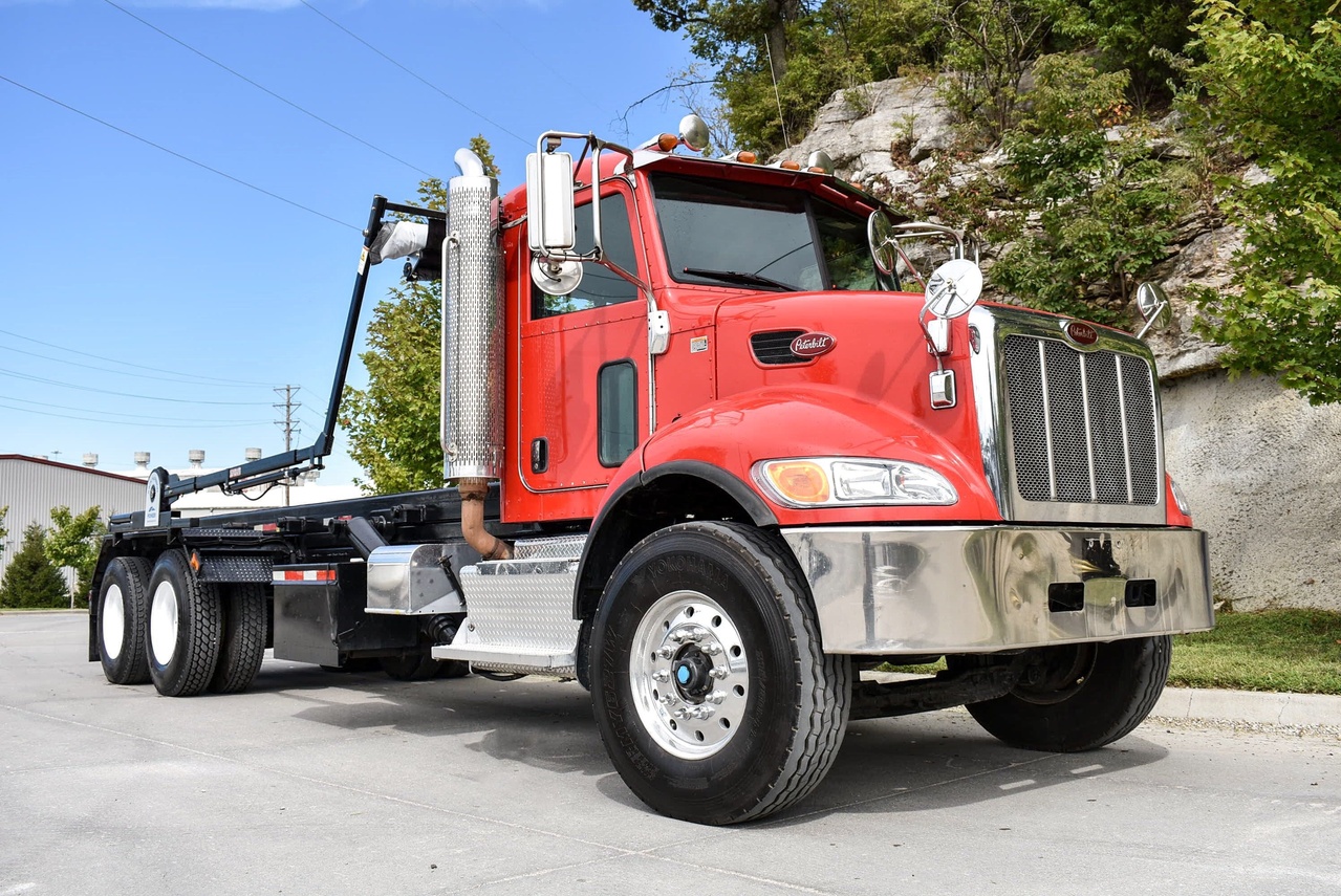 60,000 lbs Roll-Off Truck Rental - Custom Truck One Source