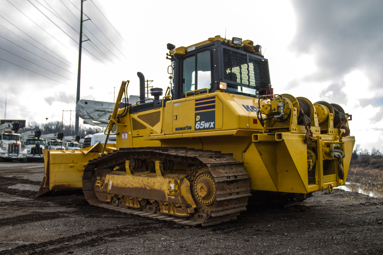 217 hp Dozer Rental - Custom Truck One Source