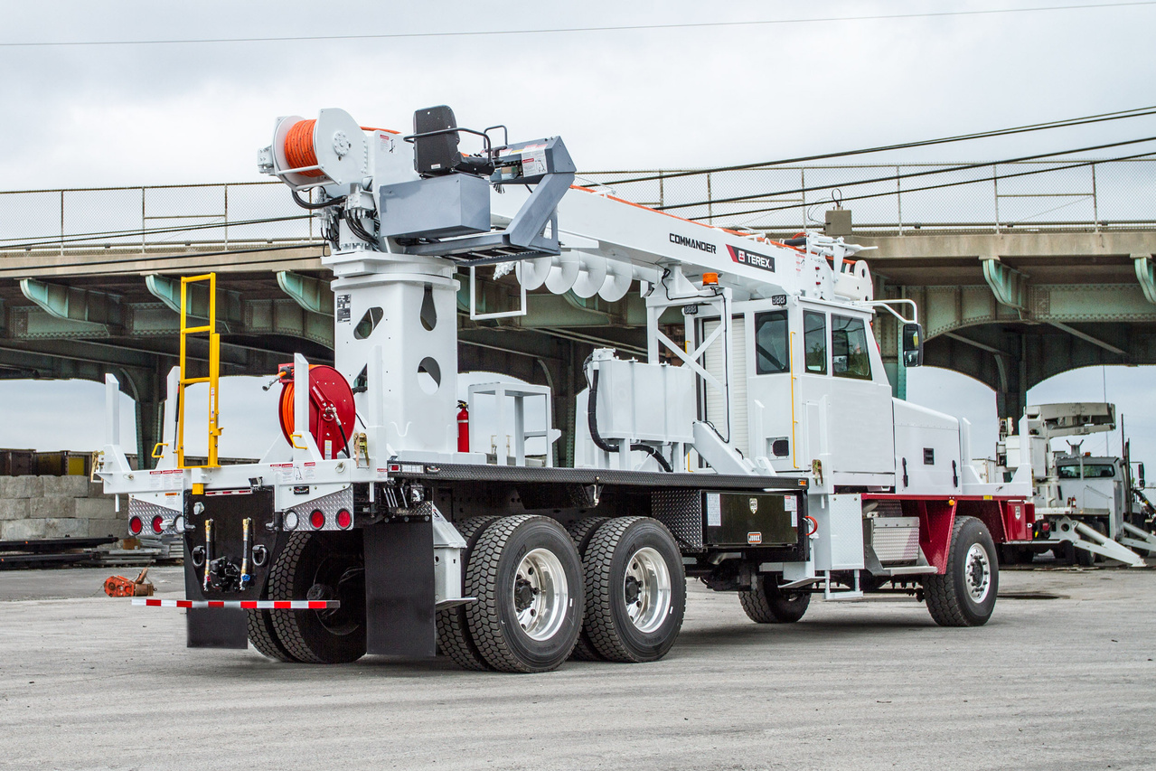60 ft Digger Derrick Rental - Custom Truck One Source