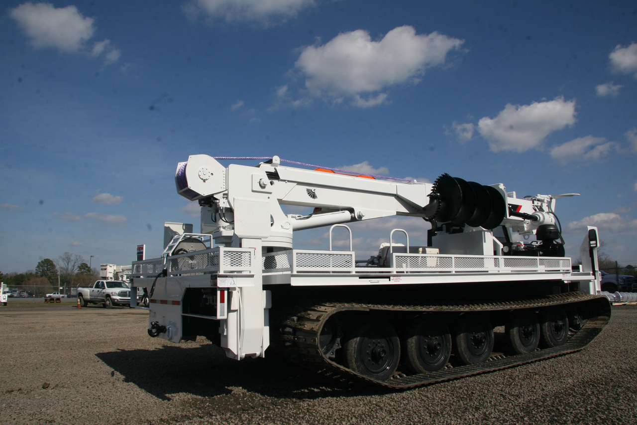 80.3 ft Track Digger Derrick Rental - Custom Truck One Source