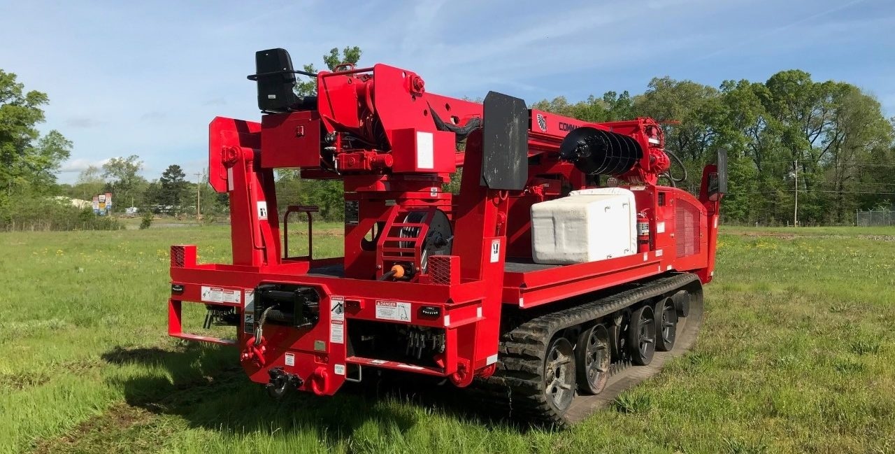 47.4 ft Track Digger Derrick Rental - Custom Truck One Source