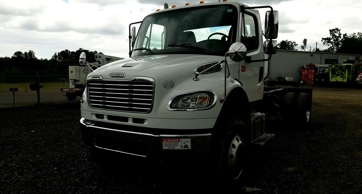 Single Axle Highway Tractor Rental - Custom Truck One Source