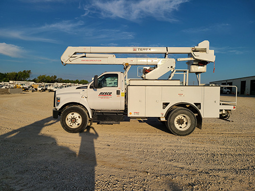 40 ft Distribution Bucket Truck Rental - Custom Truck One Source