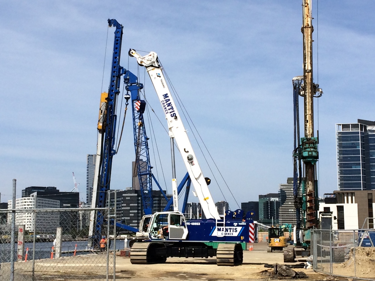 45 tons Crawler Crane Rental - Custom Truck One Source