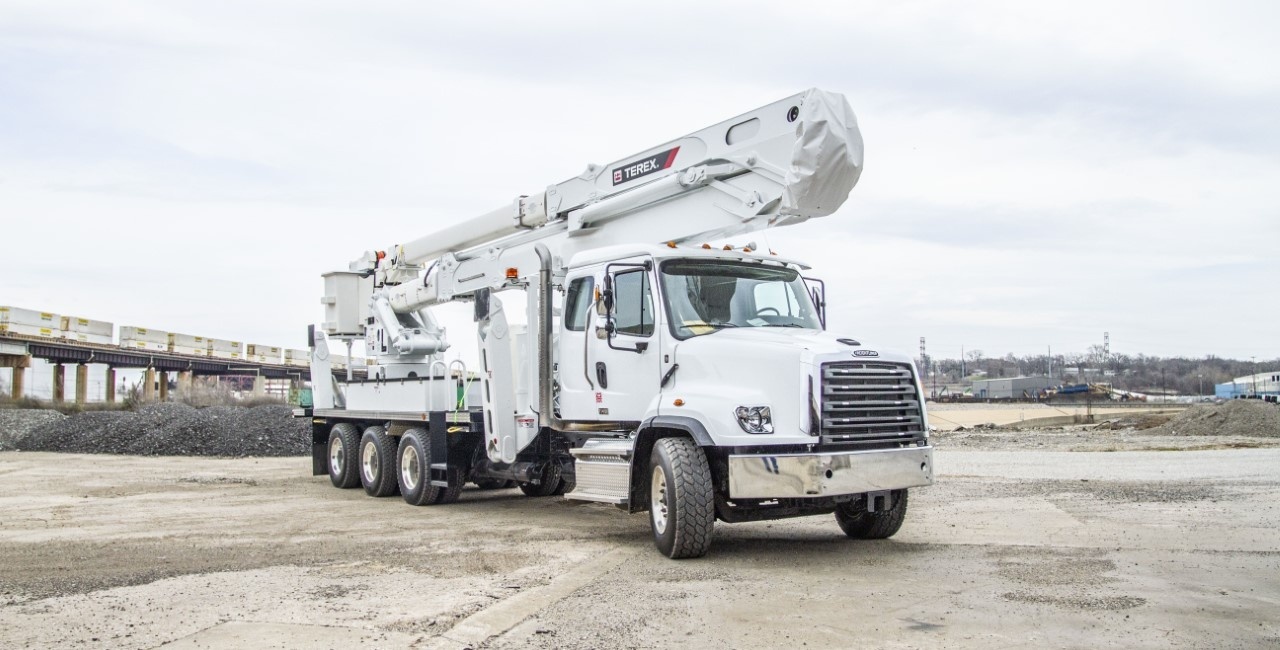 120 ft Transmission Bucket Truck Rental - Custom Truck One Source