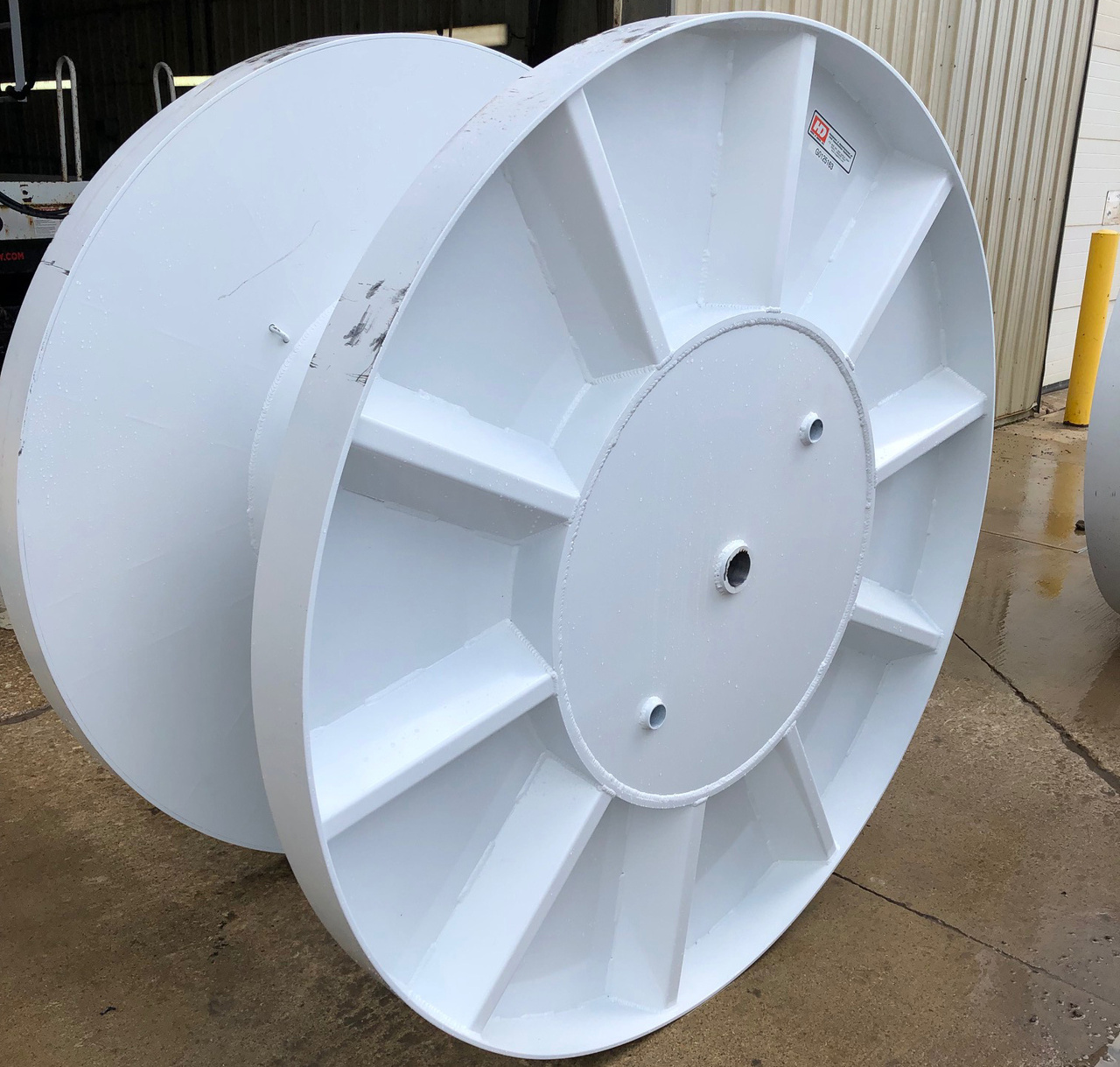 60 - 80 in Diameter 36 in Width Breakaway Reel Rental - Custom Truck ...