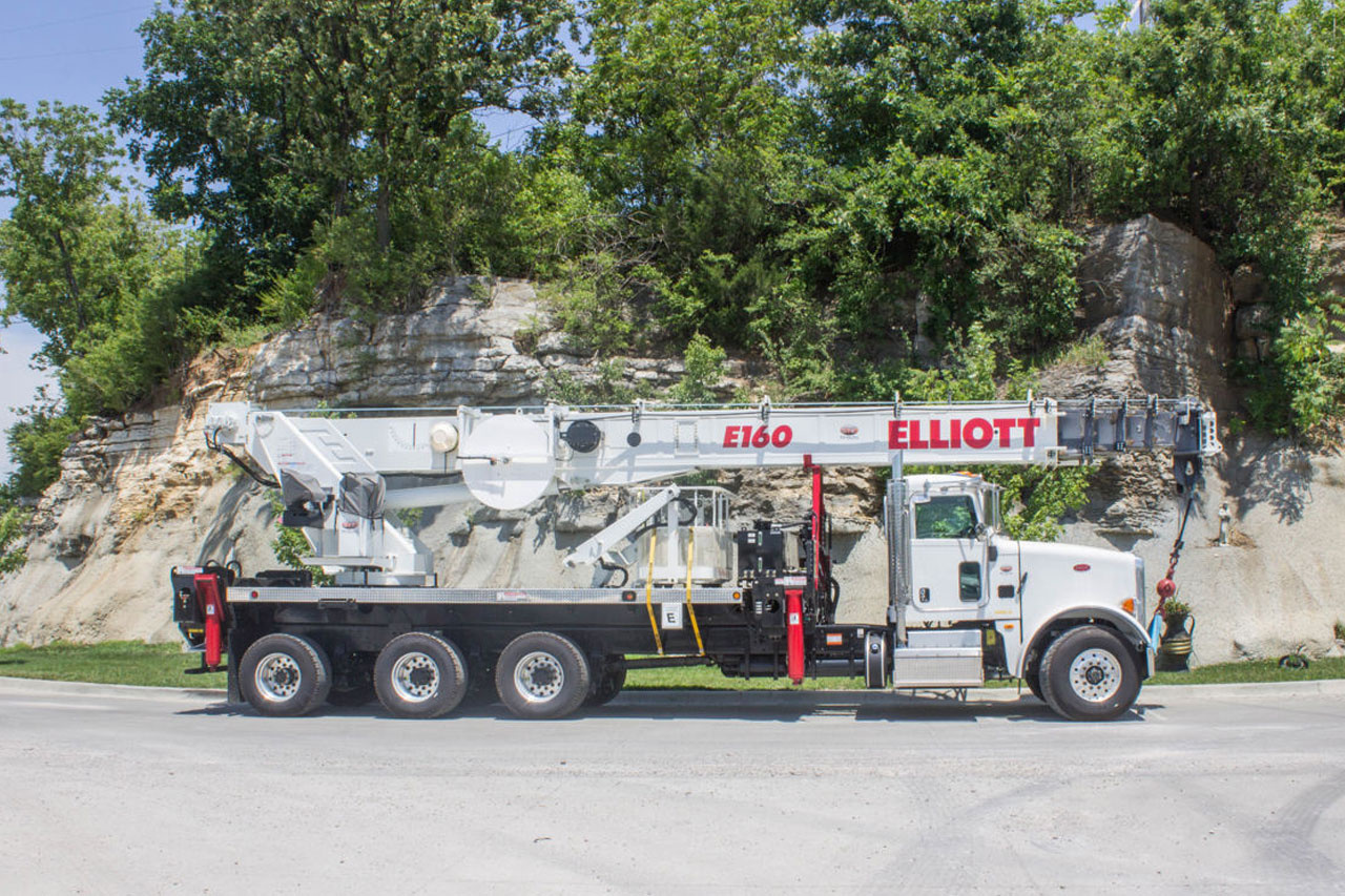 160 ft Aerial Rental - Custom Truck One Source