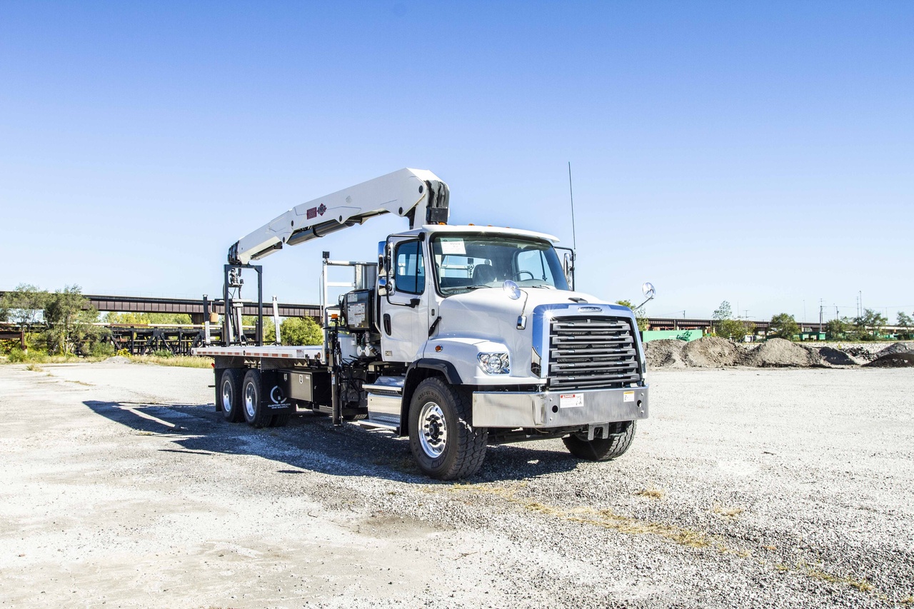 71.4 ft 5,700 lbs Drywall Crane Rental - Custom Truck One Source