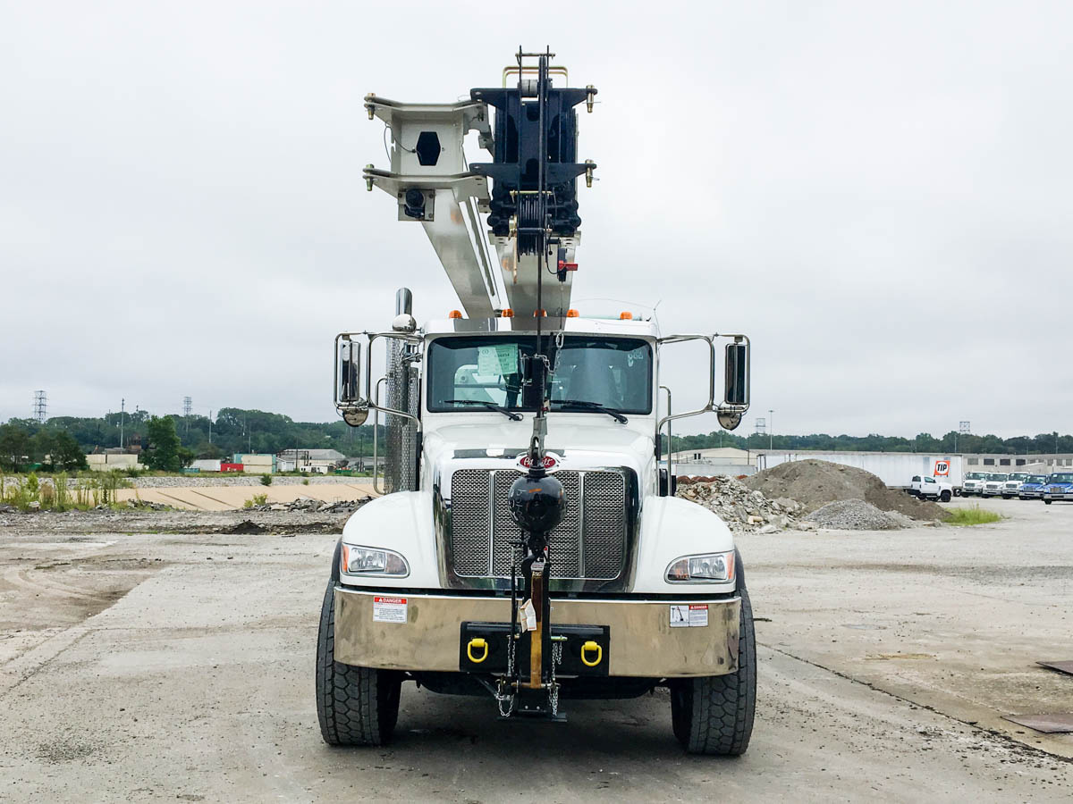 33 tons Boom Truck Rental - Custom Truck One Source