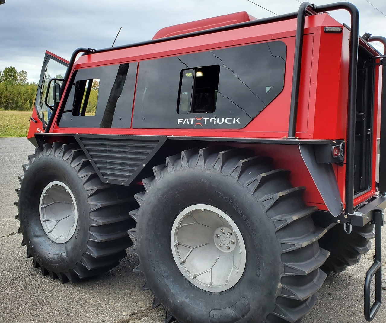 Custom Truck One Source – Single-source provider of specialized truck ...