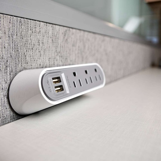 Wiremold® Slim Desktop Power Center, 3 Outlet with USB - White/Gray ...